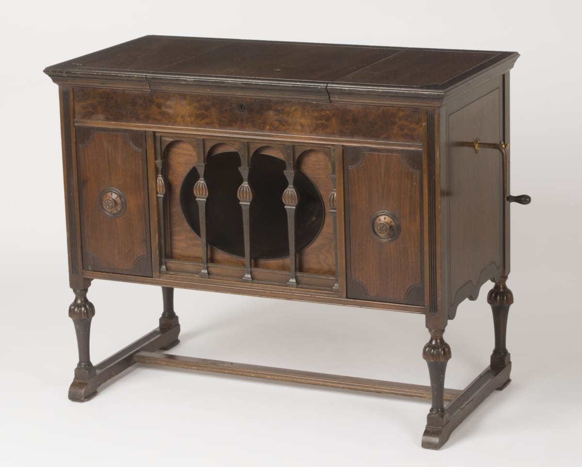 Brunswick Phonograph, Model T, 1925-1929 - The Henry Ford