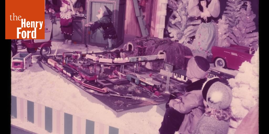 Viewing the Lionel Train Christmas Display at the Ford Rotunda ...