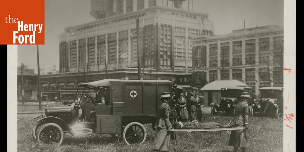 Red Cross Training using Ford Model T Ambulances at the Highland Park ...