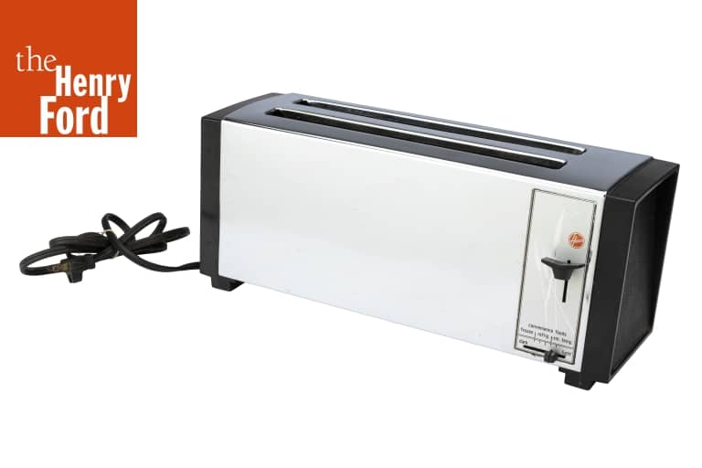 Hoover Model 8530 Electric Toaster, Used by Thomas and Willy Hall, 1972 ...