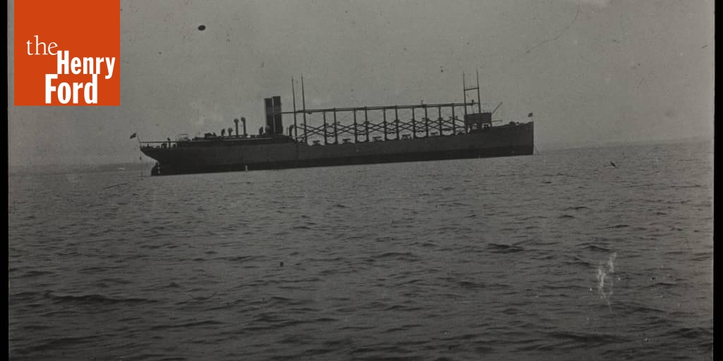 Steamboat in the Detroit River, circa 1920 - The Henry Ford