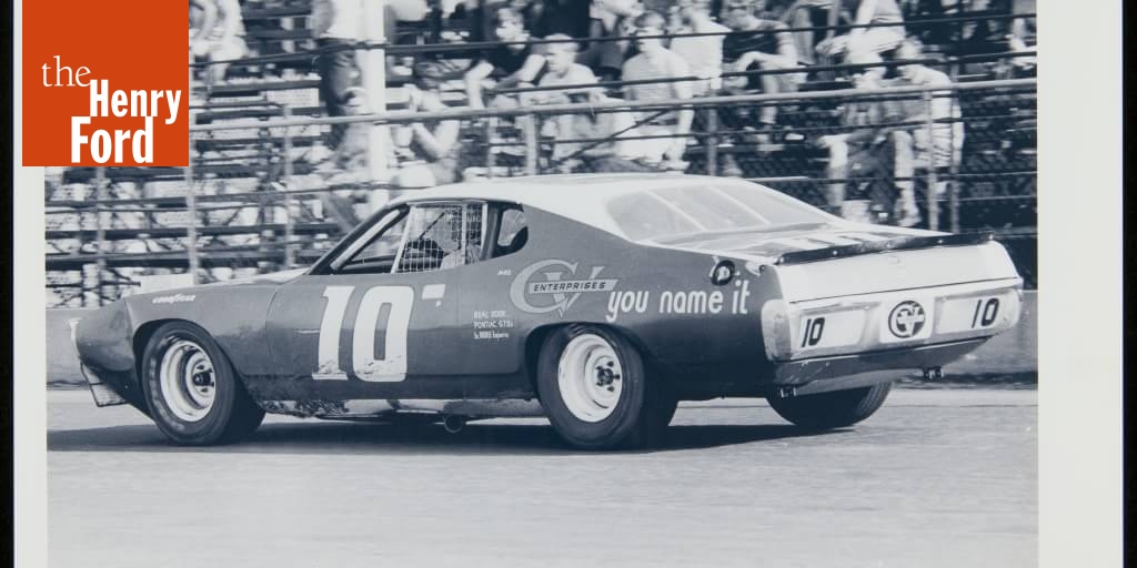 Bobby Unser--Photographs--Racing--1971 Stock--Item1 - The Henry Ford