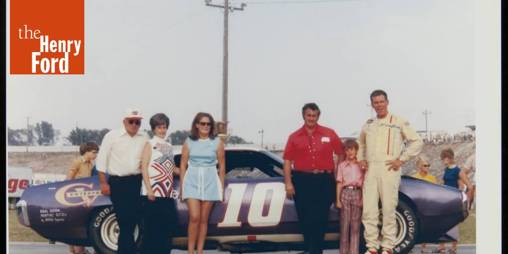 Bobby Unser--Photographs--Racing--1971 Stock--Item5 - The Henry Ford