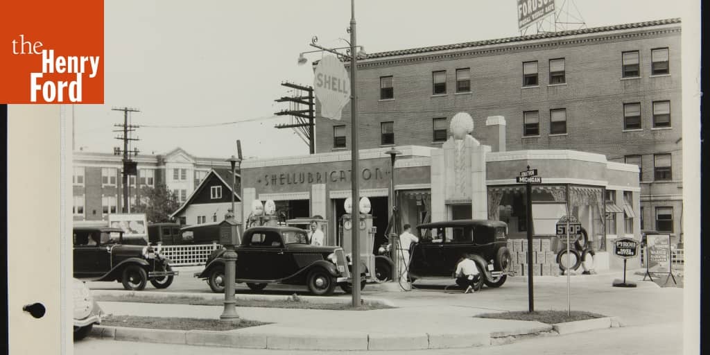 Shell Super Service Station at Jonathon Street and Michigan Avenue ...