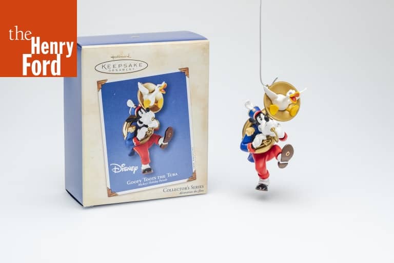 Hallmark "Mickey's Holiday Parade Series: Goofy Toots the Tuba ...