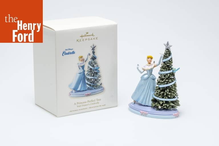 Hallmark "Walt Disney's Cinderella: A Princess-Perfect Tree" Christmas ...