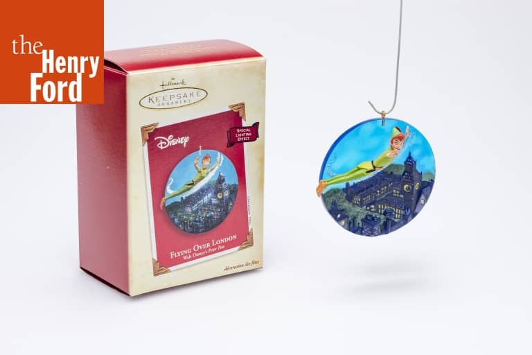 Hallmark "Walt Disney's Peter Pan: Flying Over London" Christmas ...