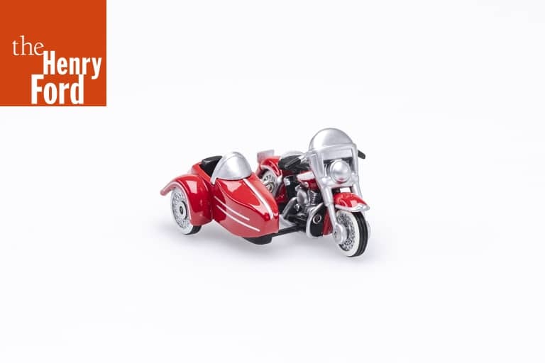 Hallmark "Miniature Harley-Davidson Motorcycles Series: 1962 Duo-Glide ...