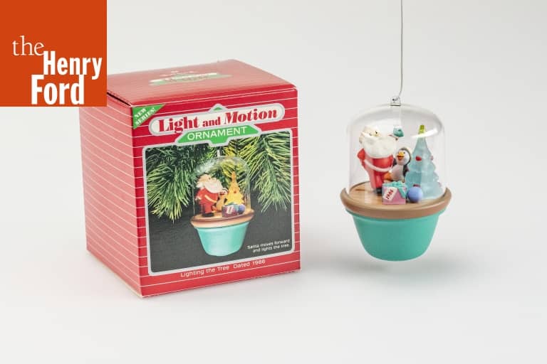 Hallmark "Santa and Sparky Series: Lighting the Tree" Christmas ...