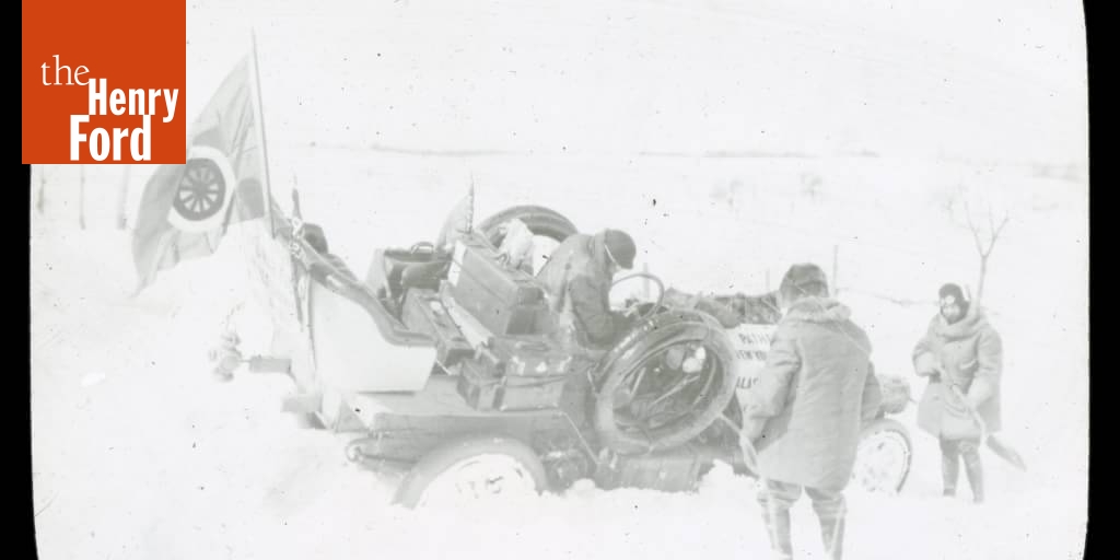 Team Shoveling the Thomas Flyer out of the Snow, Pathfinder Tour before ...